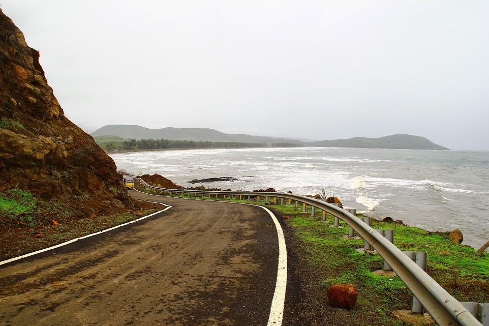 Arevare Seaface and Beach | Konkankatta.in