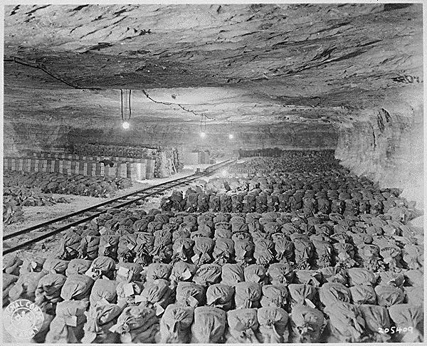 Delicious Reads: The Greatest Treasure Hunt in History - "The Monuments ...