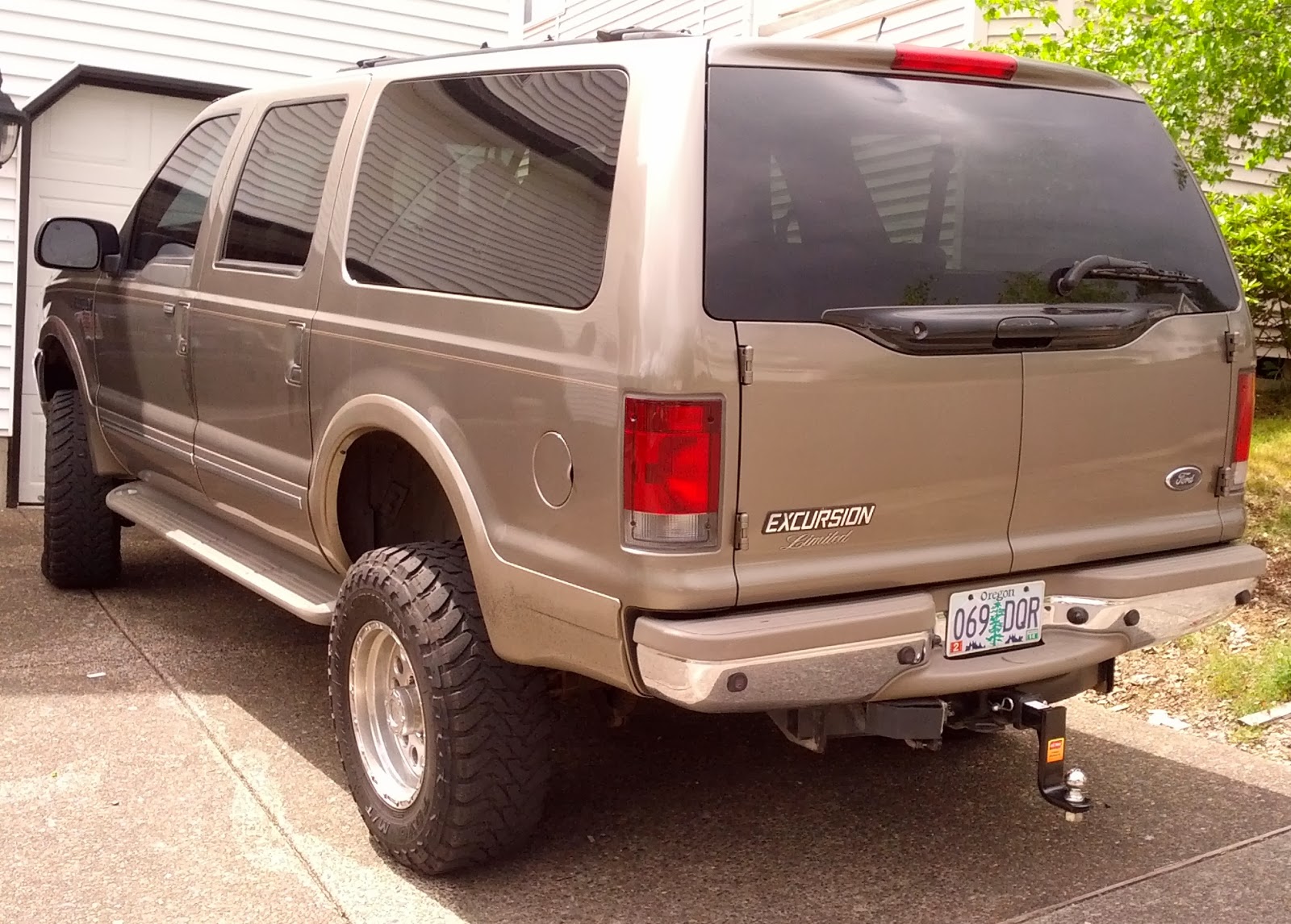 Miscellanium Variousica: Ford Excursion Update