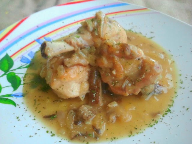 Pollo con salsa de setas