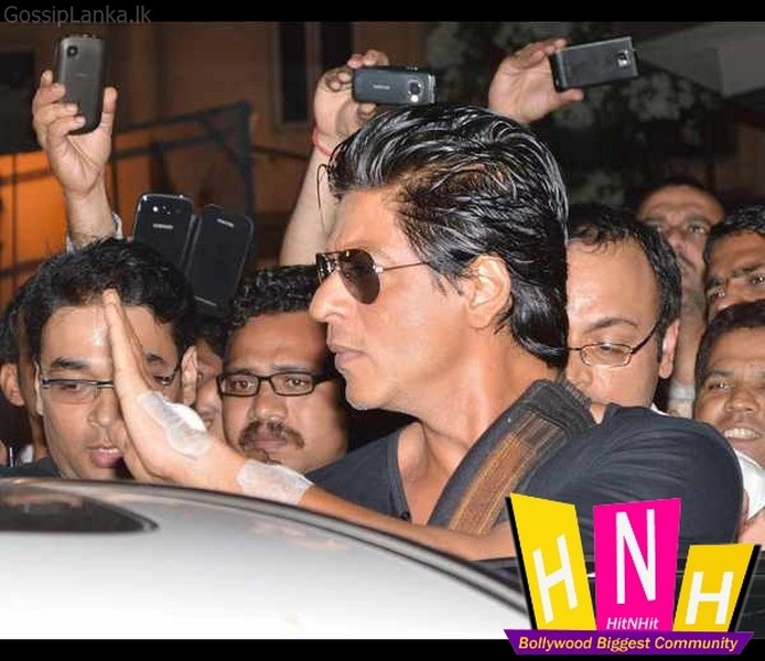 Gossip Photo Gallery: SRK Discharged from Hospital