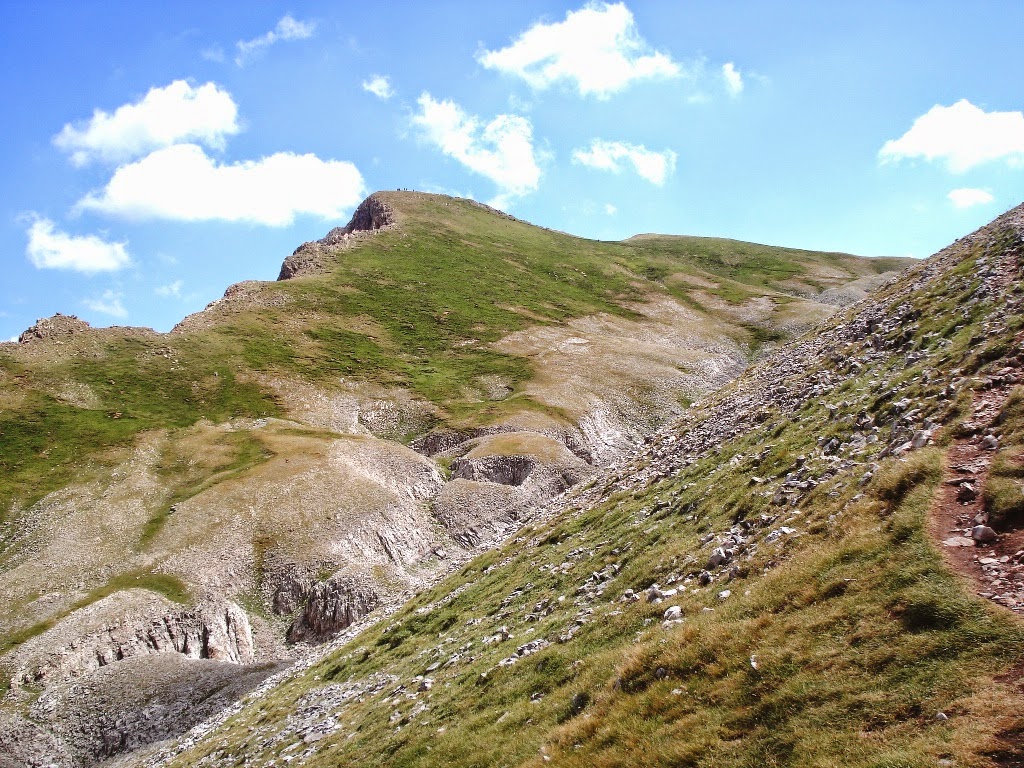 Montesymasdebucuesa: 20-08. AL CASTILLO DE ACHER POR LA ARISTA SUDESTE ...