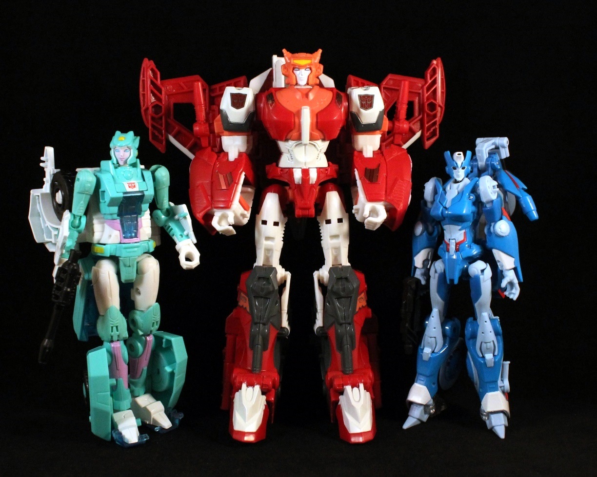 She's Fantastic: Transformers - MOONRACER!