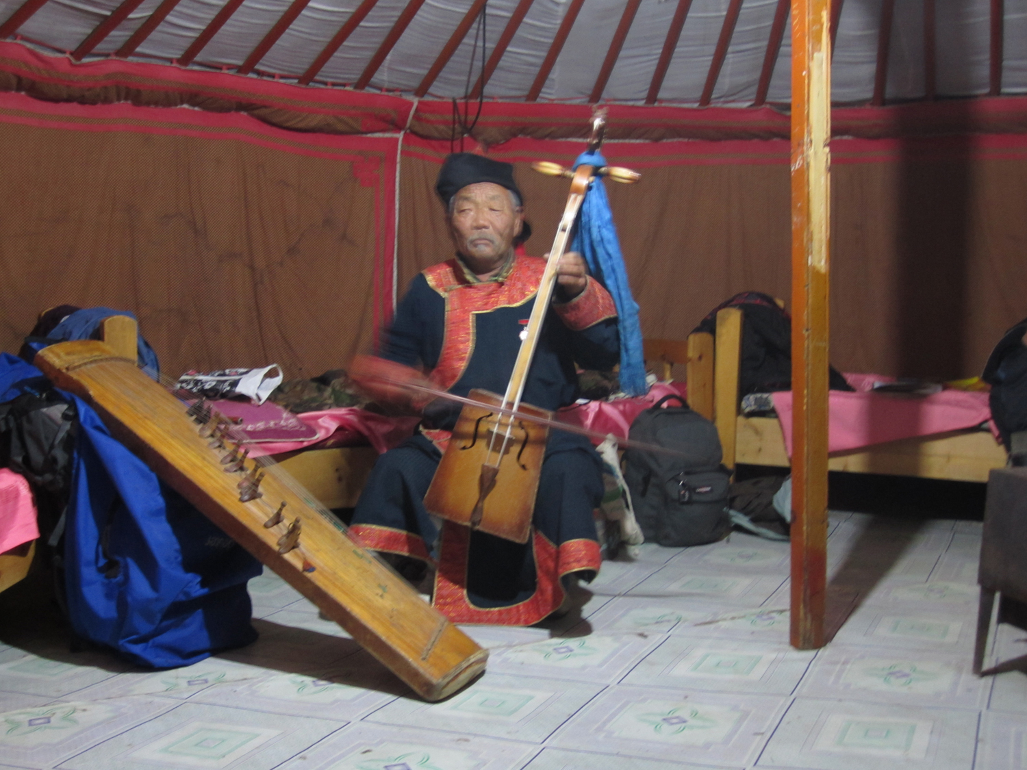 Traditional Mongolian Music 101 - Flip Flop Caravan