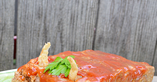 Buffaloaf (Classic Meatloaf) {Food n' Flix}