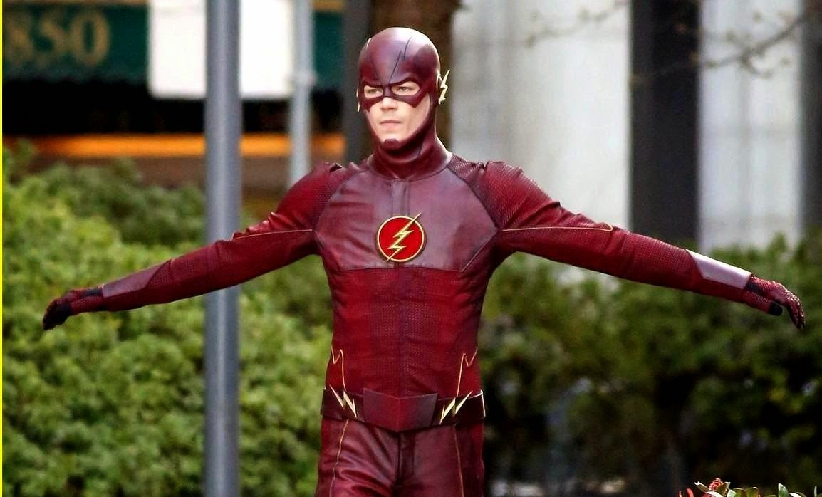 SNEAK PEEK: More Images From "The Flash"