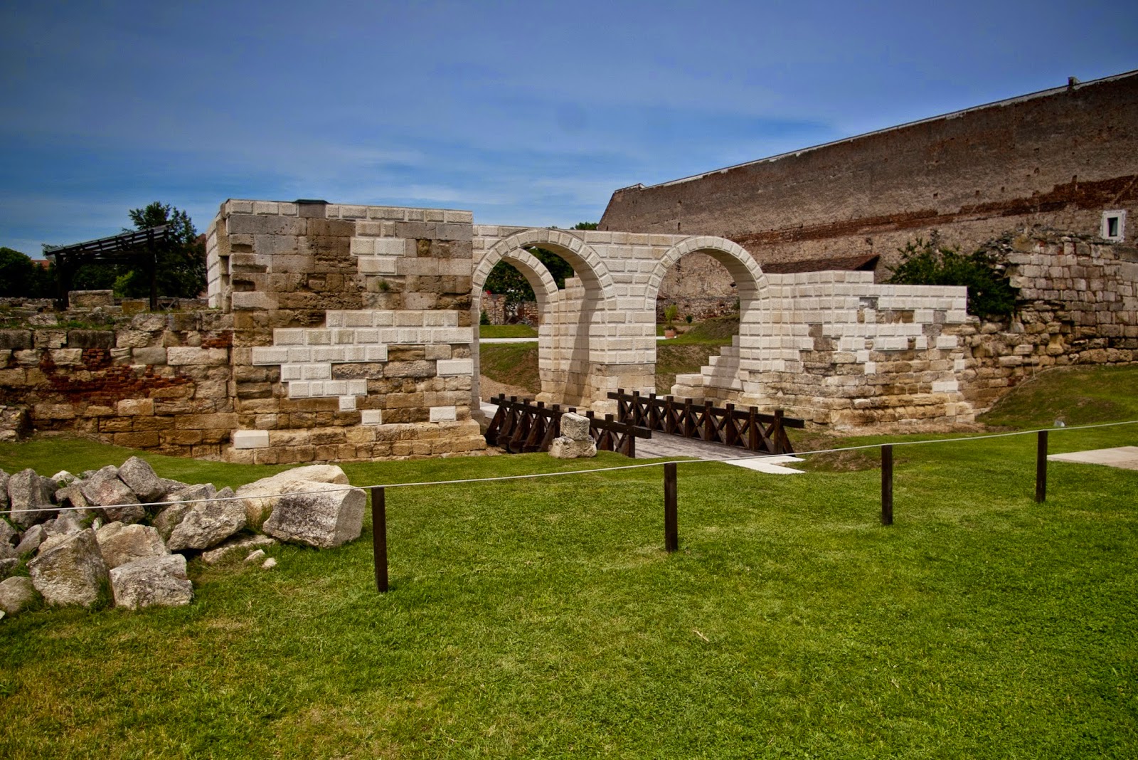 Regatul dac: GALERIE FOTO: CETATI ROMANE DE PE TERITORIUL DAC