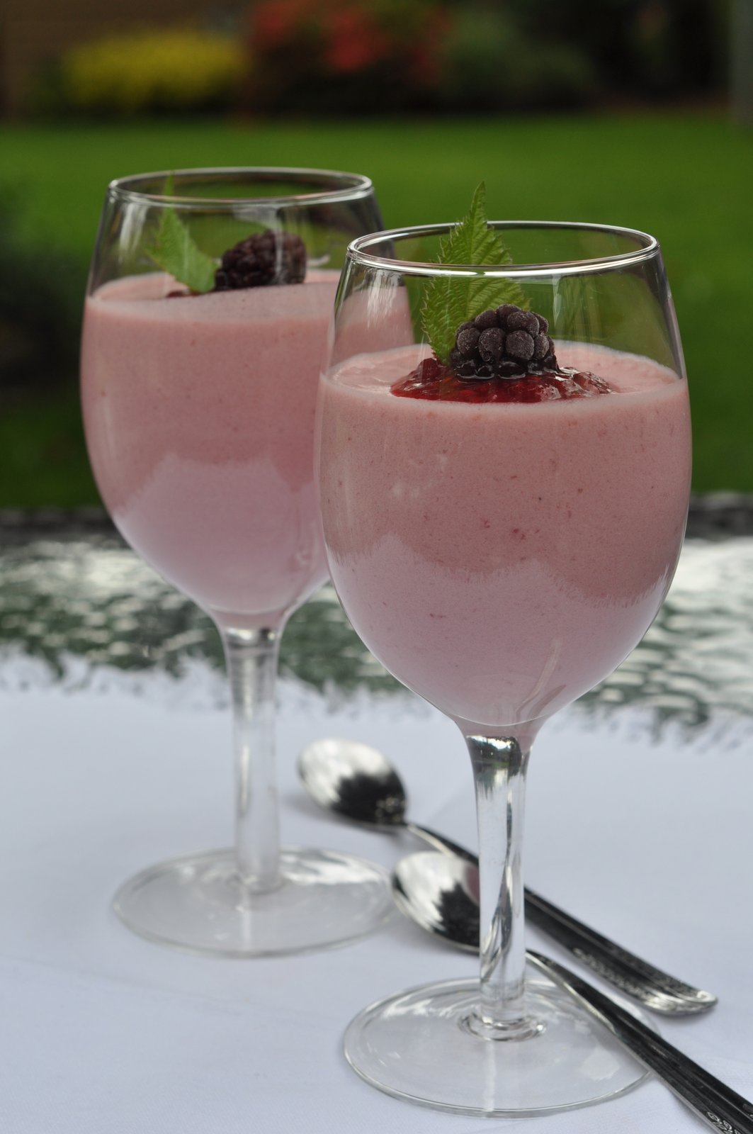 Mennonite Girls Can Cook: Raspberry Bavarian