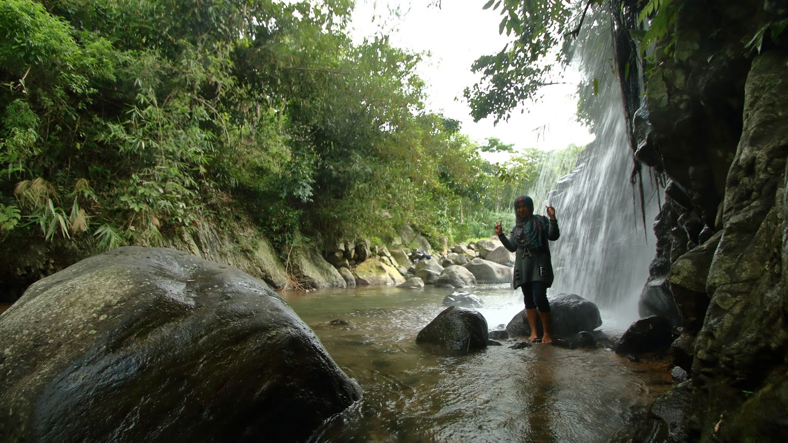 Curug Handeleum dan Leuwi Asih-Destinasi Wisata Baru di Sentul-Bogor
