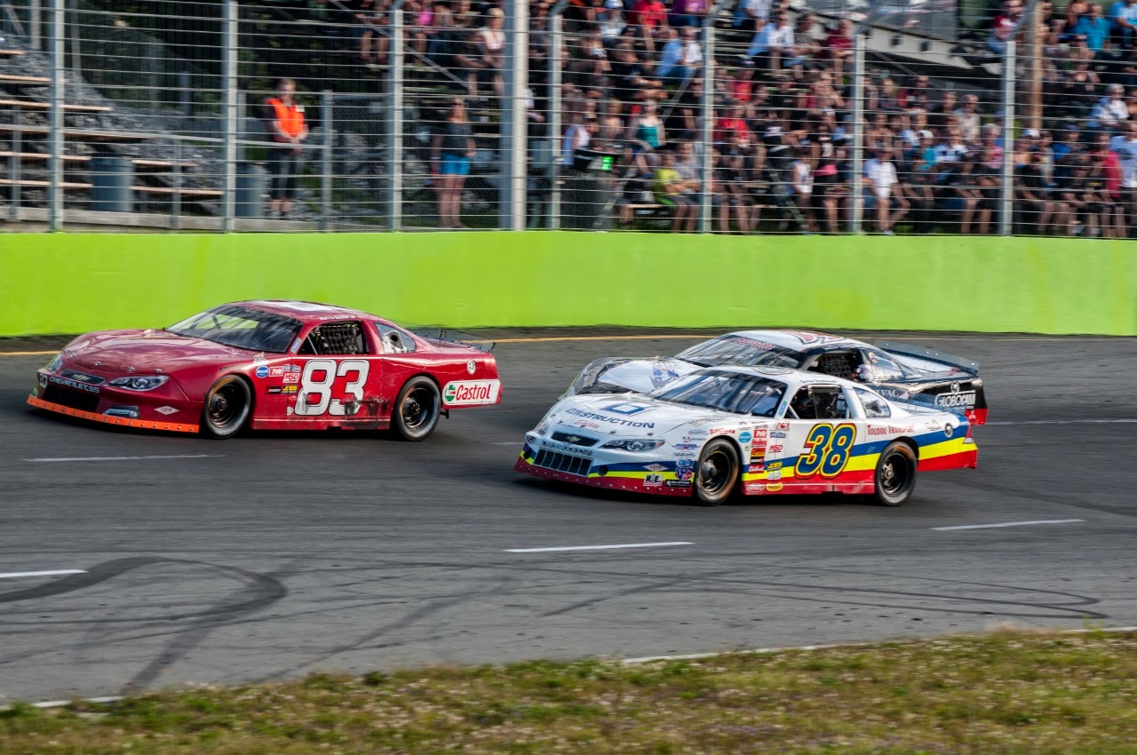 Oval Racing Stock car style in Québec, Ontario and New England States ...