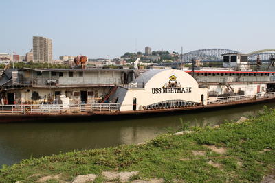 A SHADOW MAN ABOARD THE `USS NIGHTMARE`? | Haunted Earth`s Ghost World