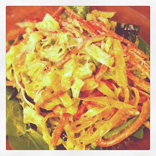 Adventures with Veggies: ginger citrus pad thai