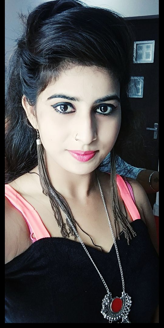 Shweta Sharma Wallpaper, beautiful picture and hot photos collections ...