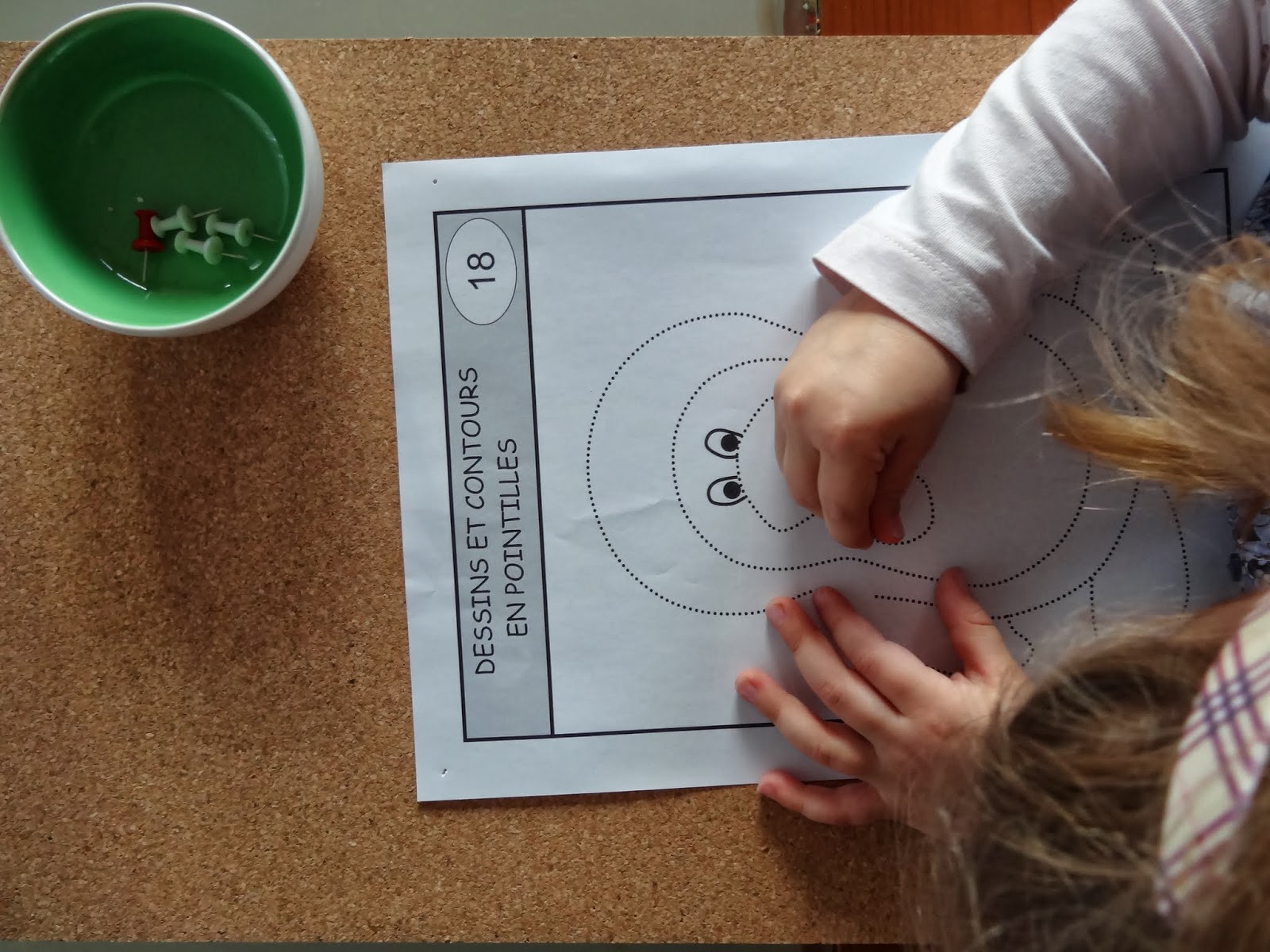 La maternelle de Luciole: dessins à poinçonner