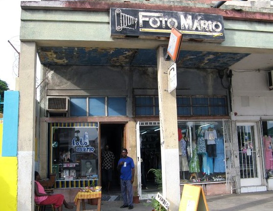 Lojas antigas com reclames (1) - Estúdios de fotografia. Maputo ...