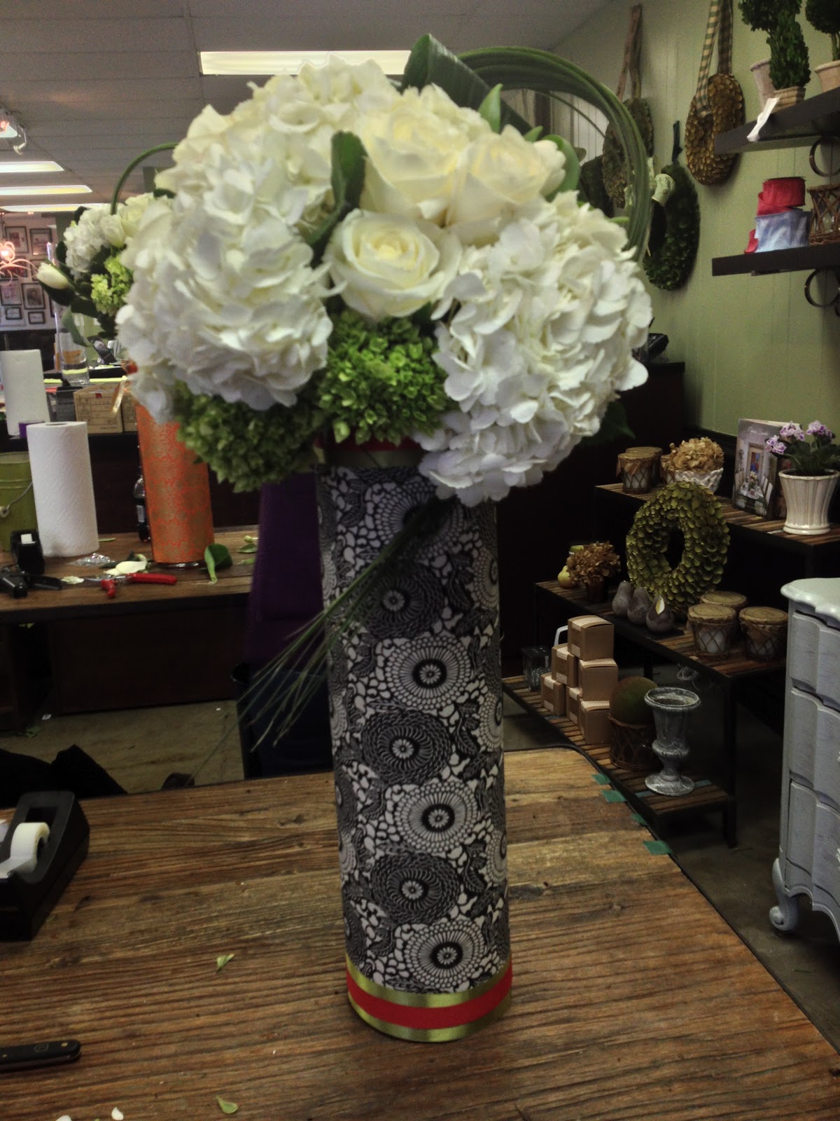 Helen Olivia Flowers: Embellishing Vases Floral Design Class
