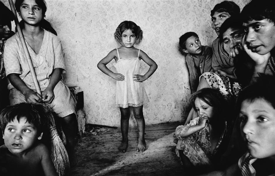 20 Black and White Photographs of Gypsies From Between the 1960s and ...