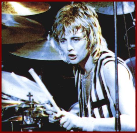 Arts and Entertainment: Biography of Band Queen