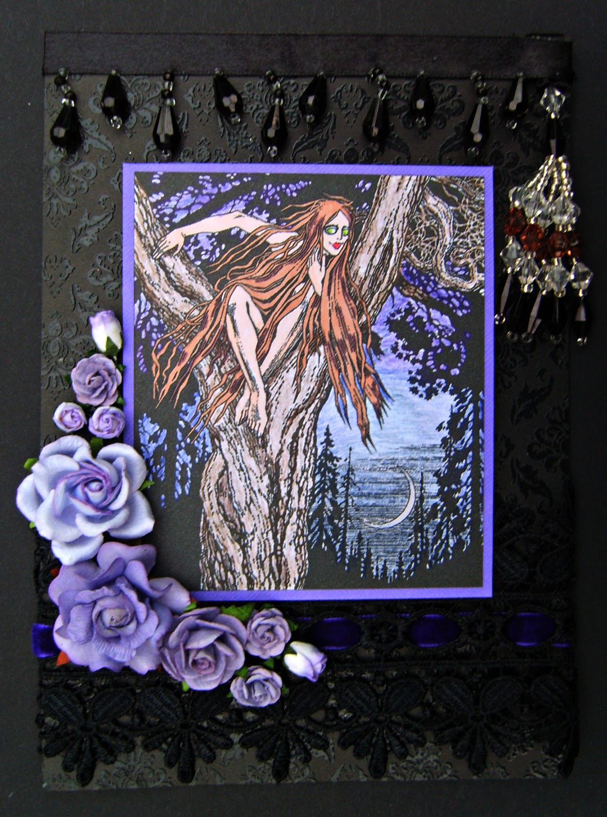 I don't do straight: Pretty Creepy and Eerie Elegant