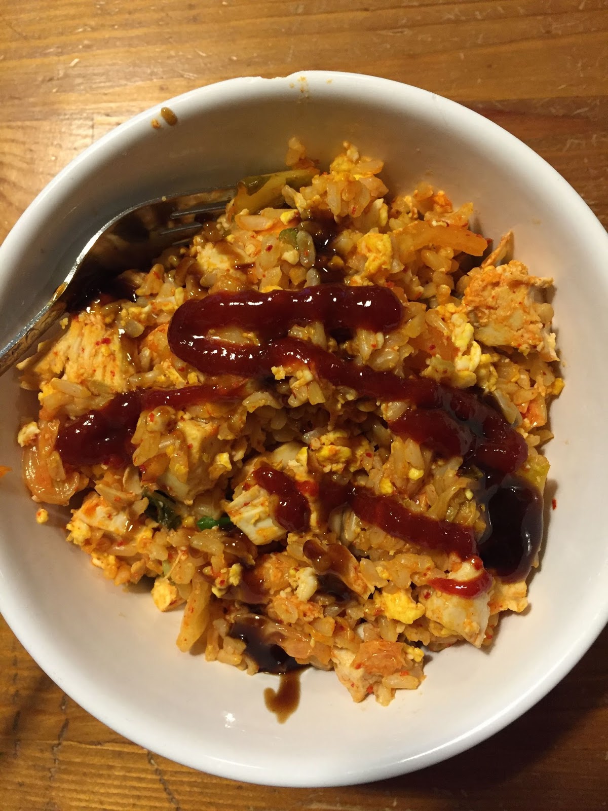 Katia au pays des merveilles: Riz frit au kimchi, aux oeufs et au poulet