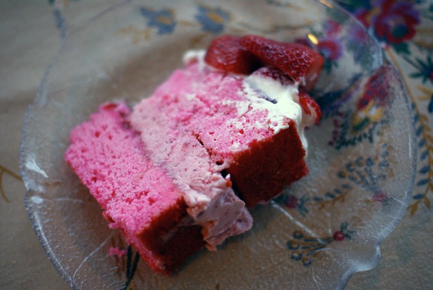For The Love Of Mothers: Strawberry Ice Cream Cake! - Coco Cake Land