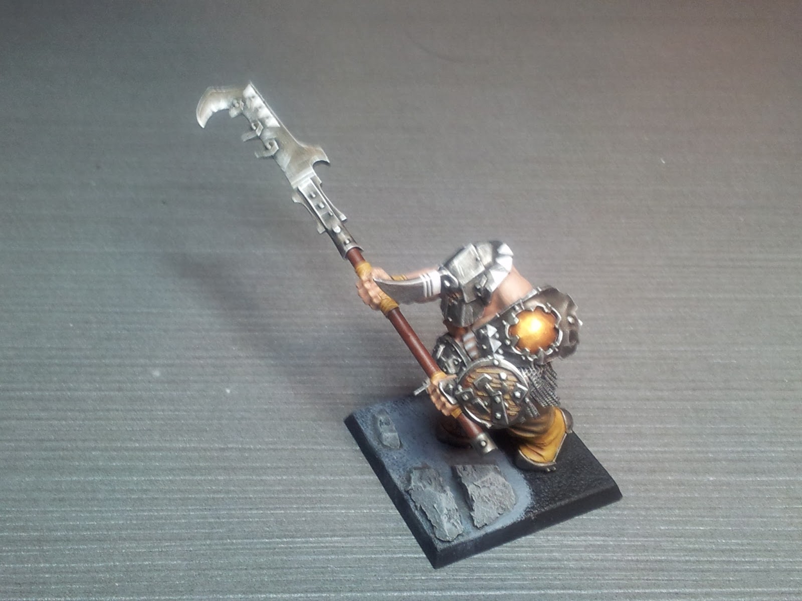 Scratchbuild ogre bruiser.