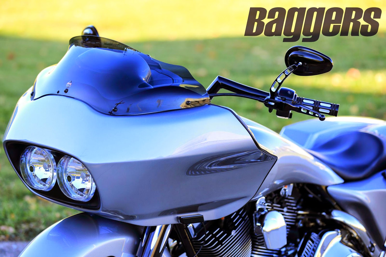 Racing Cafè: Harley Road King 2004 by Native Custom Baggers