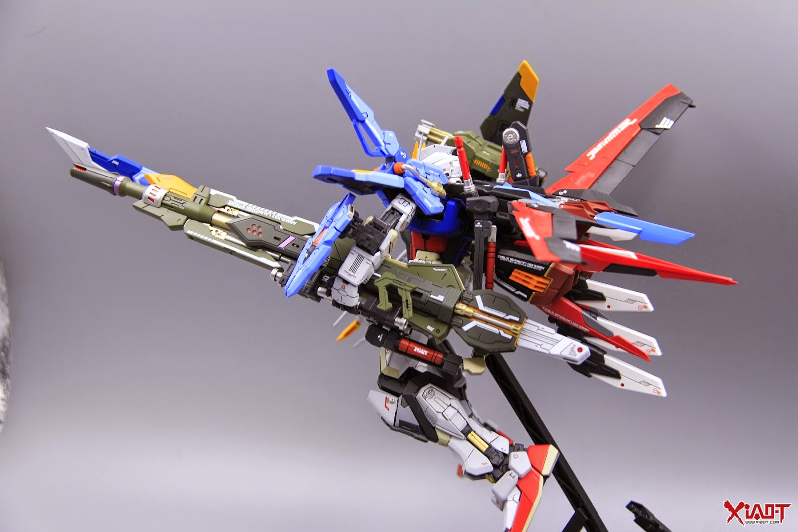 Custom Build: Bandai + DM 1/100 Perfect Strike Gundam "Detailed"