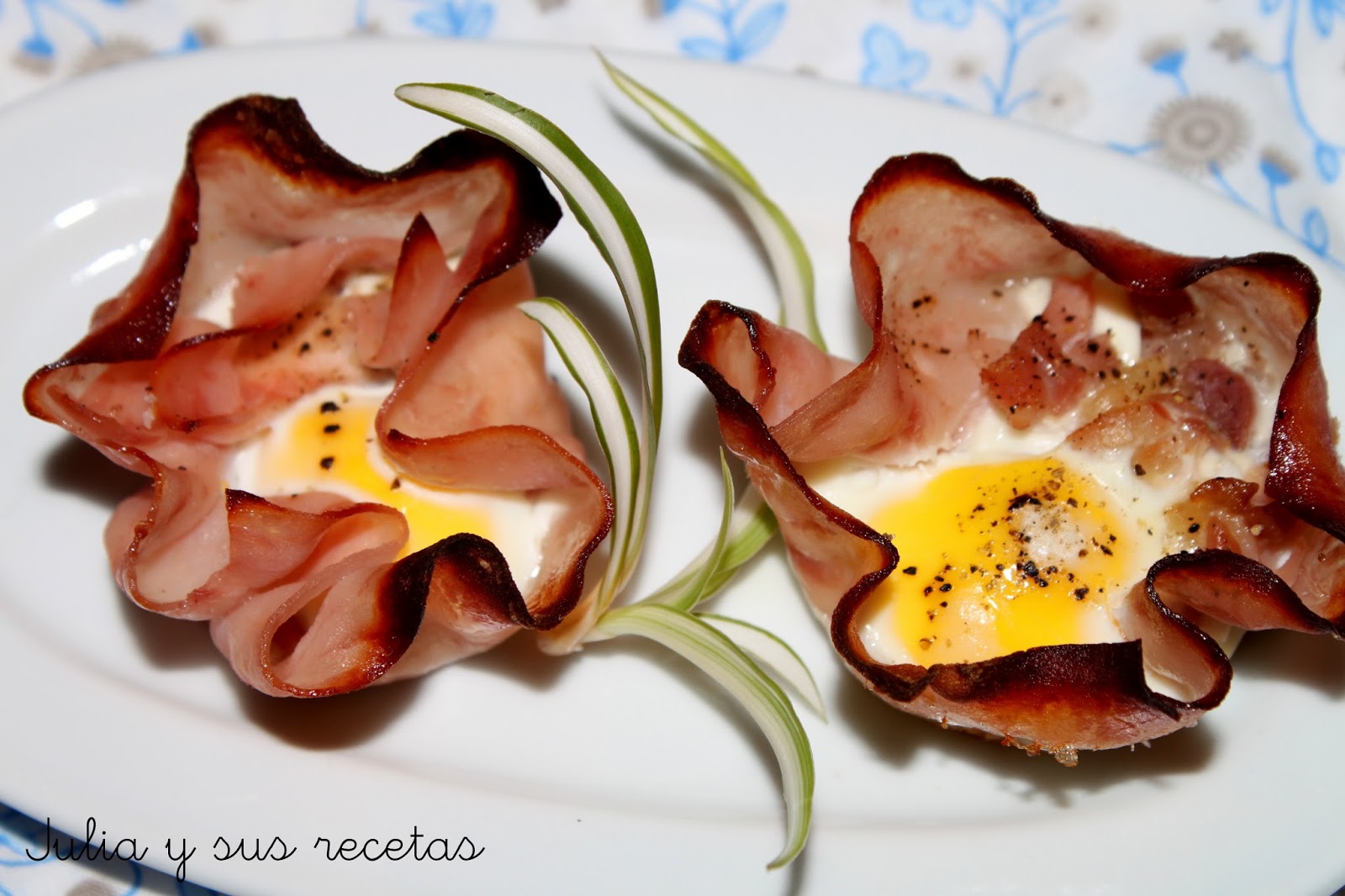 JULIA Y SUS RECETAS: Flores de jamón y huevos de codorniz