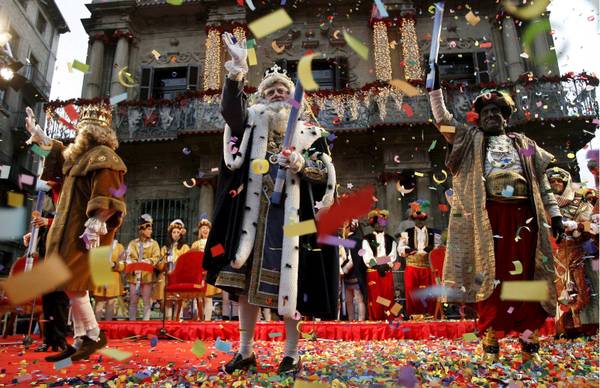 Hola! Bienvenido a España!: TOP 3 SPANISH FESTIVALS AND TRADITIONS