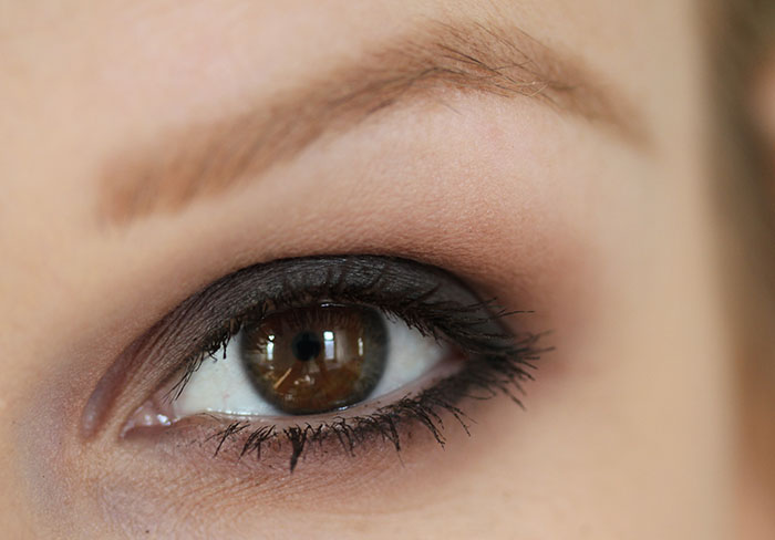 10 Easy Eyeliner Tricks That Change Your Look ~ The Healthy Lifestyle