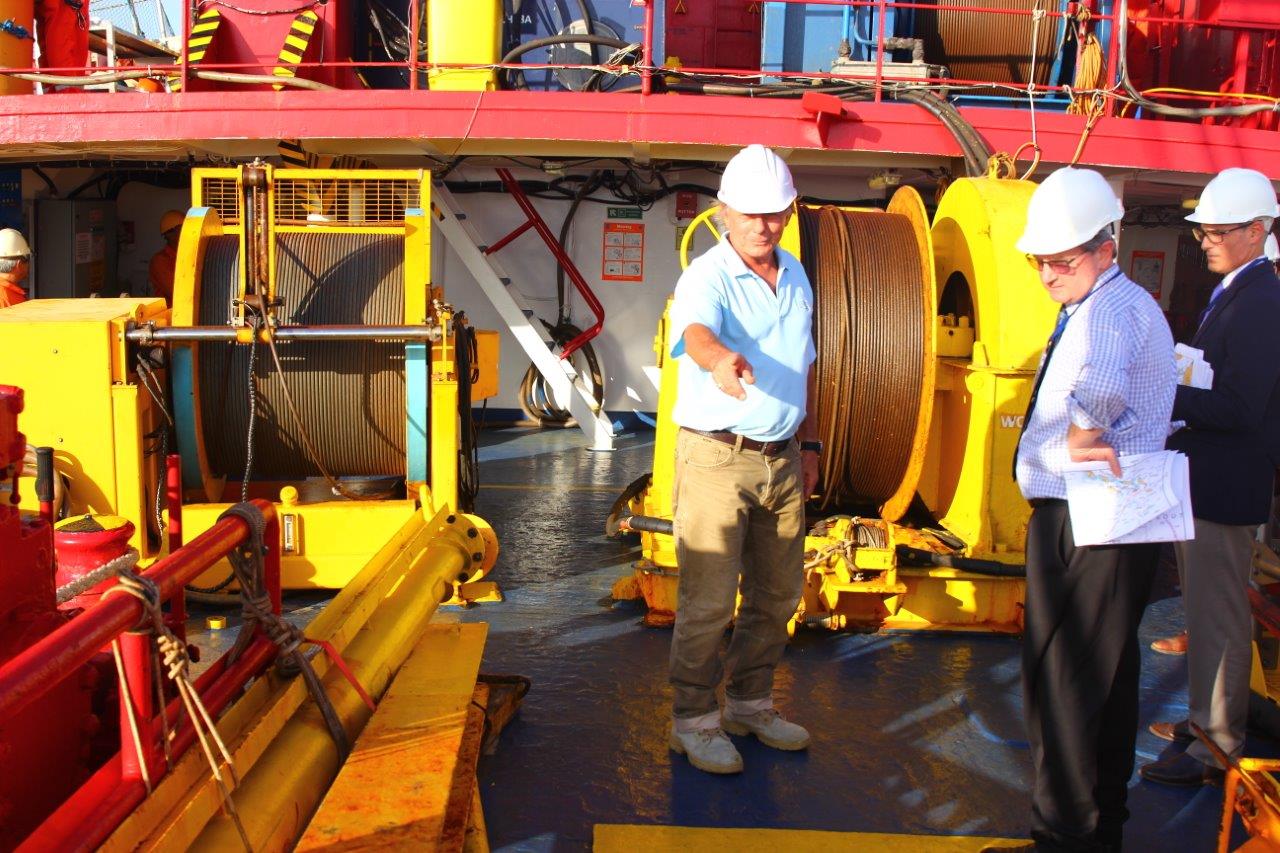 Australia-PNG laying High Speed Internet cable - Tech Pacific