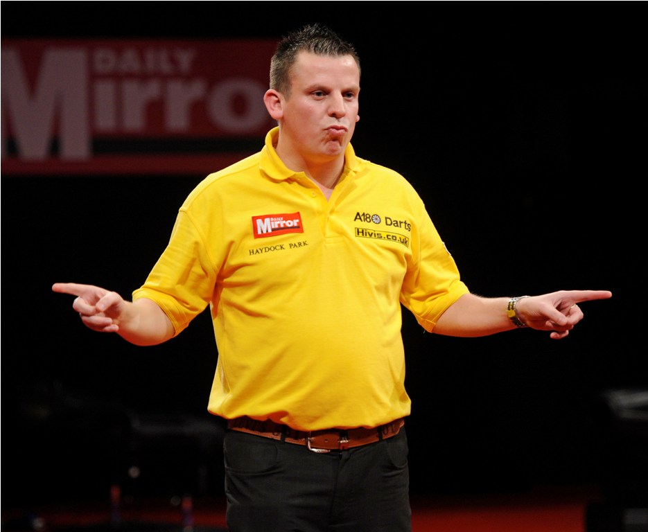 " DARTS - MADNESS ": DAVE CHISNALL 3-0 MARK DUDBRIDGE