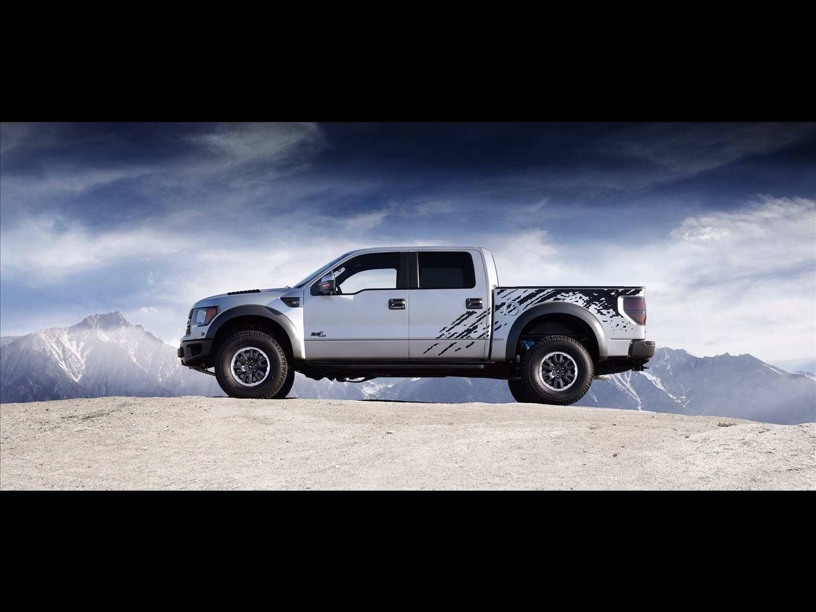 9 HD Wallpapers: Ford Raptor HD Wallpaper