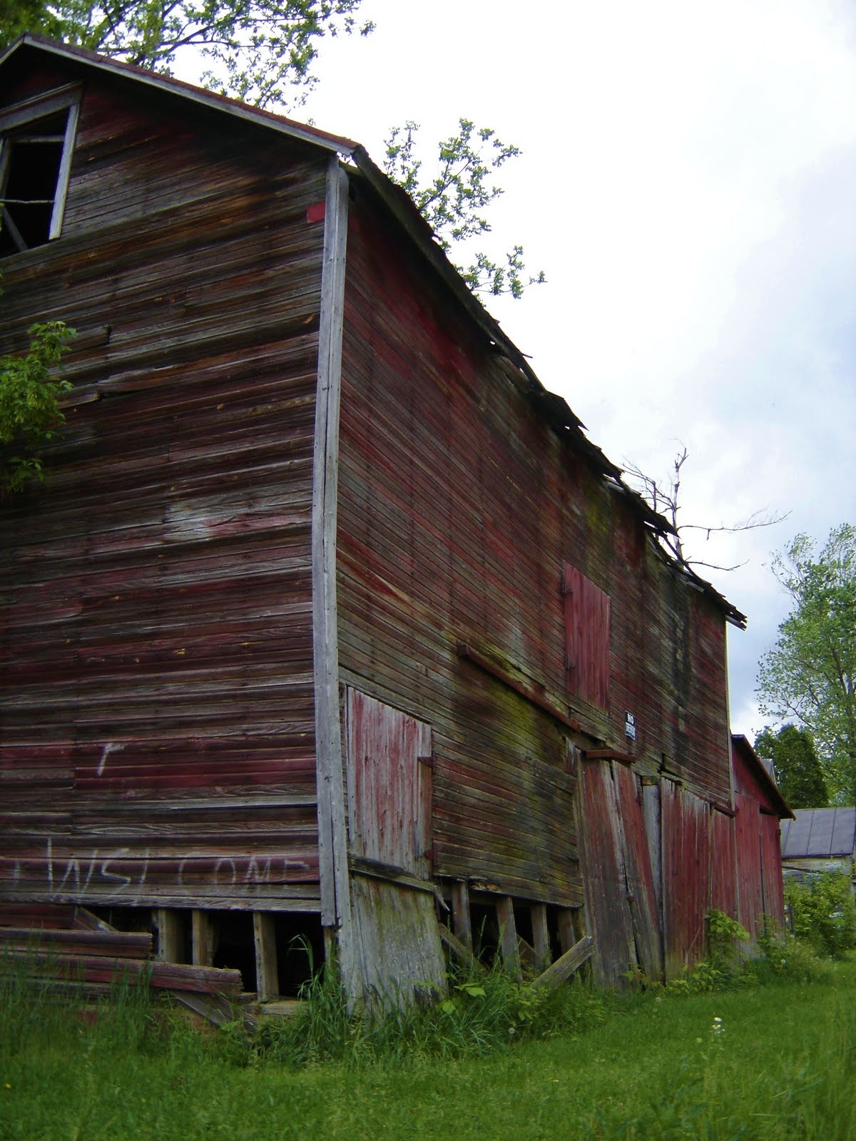 Places To Go, Buildings To See: Barn - Waterloo, Ohio