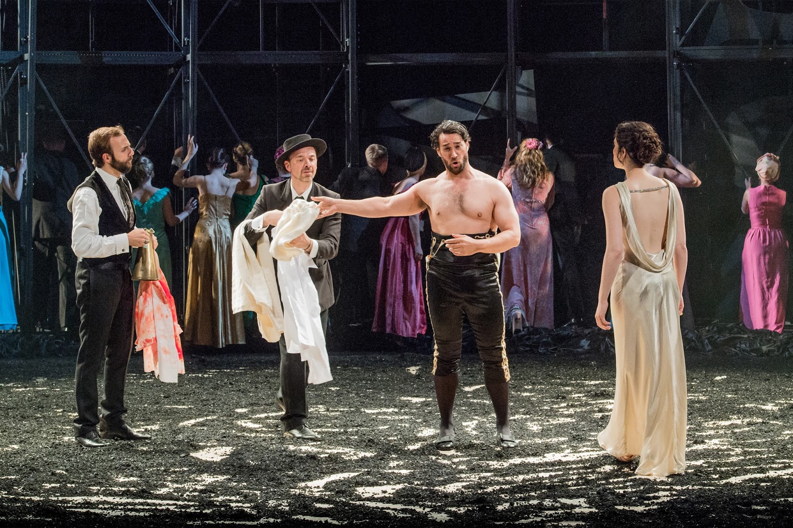 Planet Hugill: Respecting the drama: Annabel Arden's production of ...