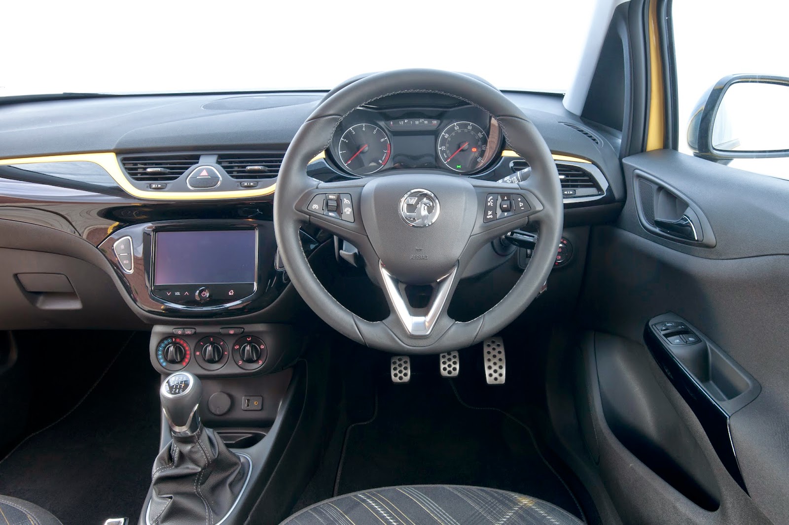 Carson's Cars: 2015 Vauxhall Corsa E