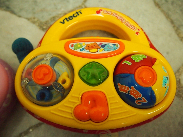 JuaiMurah: Vtech Soft Singing Radio