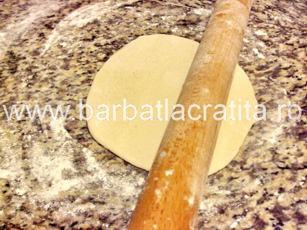 Şuberek (plăcintă cu carne şi mentă) | Rețete BărbatLaCratiță