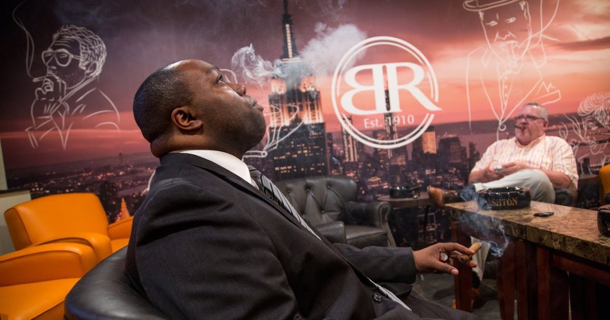 Latest Glass Pipes News: Barclay Rex opens new cigar shop