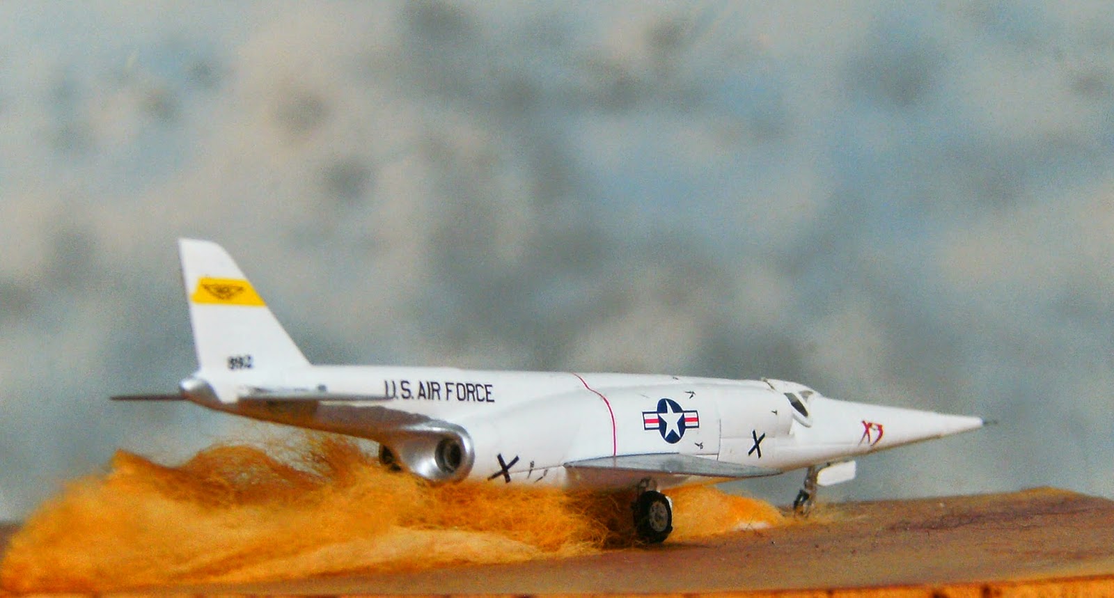 Happyscale-Modellbau: Douglas X-3 Stiletto - Dragon 1/144 (gebaut von ...