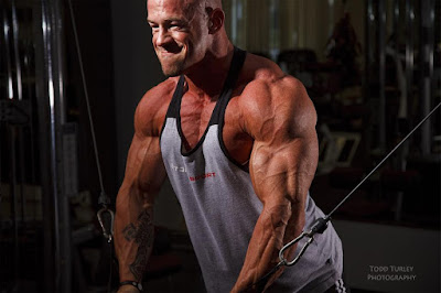 Worldwide Bodybuilders: American muscle hunk Jack Sullivan