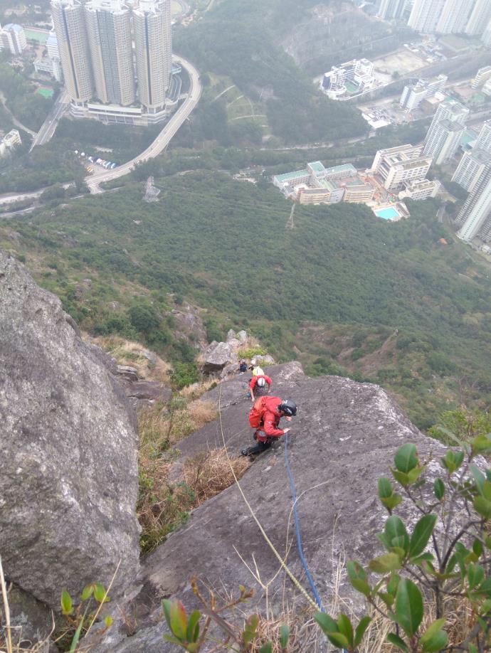 攀登基地 BaseClimb : 飛鵝山攀岩地點介紹及探路 - 初版 Climbing in Kowloon Peak
