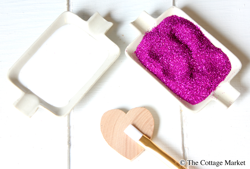 Valentine's Day Glittering Heart DIY and FREE PRINTABE TAGS for you ...