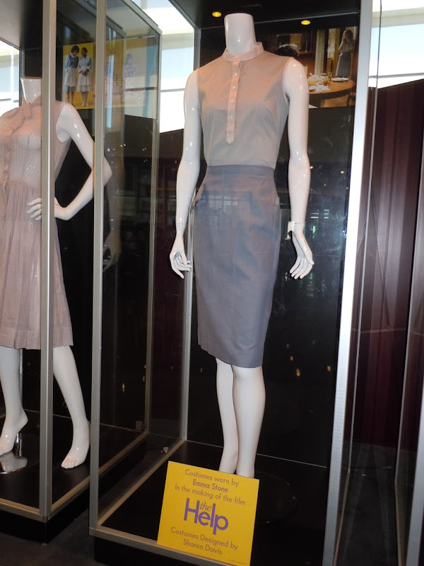 Hollywood Movie Costumes and Props: Outfits worn by Emma Stone in The ...