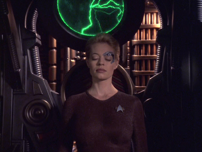 Addicted to Star Trek: Episode Review - The Voyager Conspiracy (Voyager ...