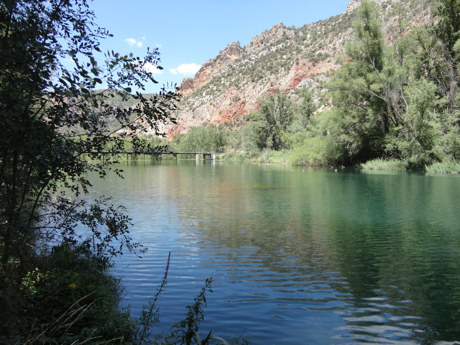 LA PRESA Y EL MANANTIAL DEL CAMPILLO (-AT-)