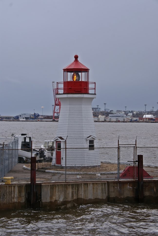 Neal's Lighthouse Blog: Saint John Harbour Light, Saint John, New Brunswick