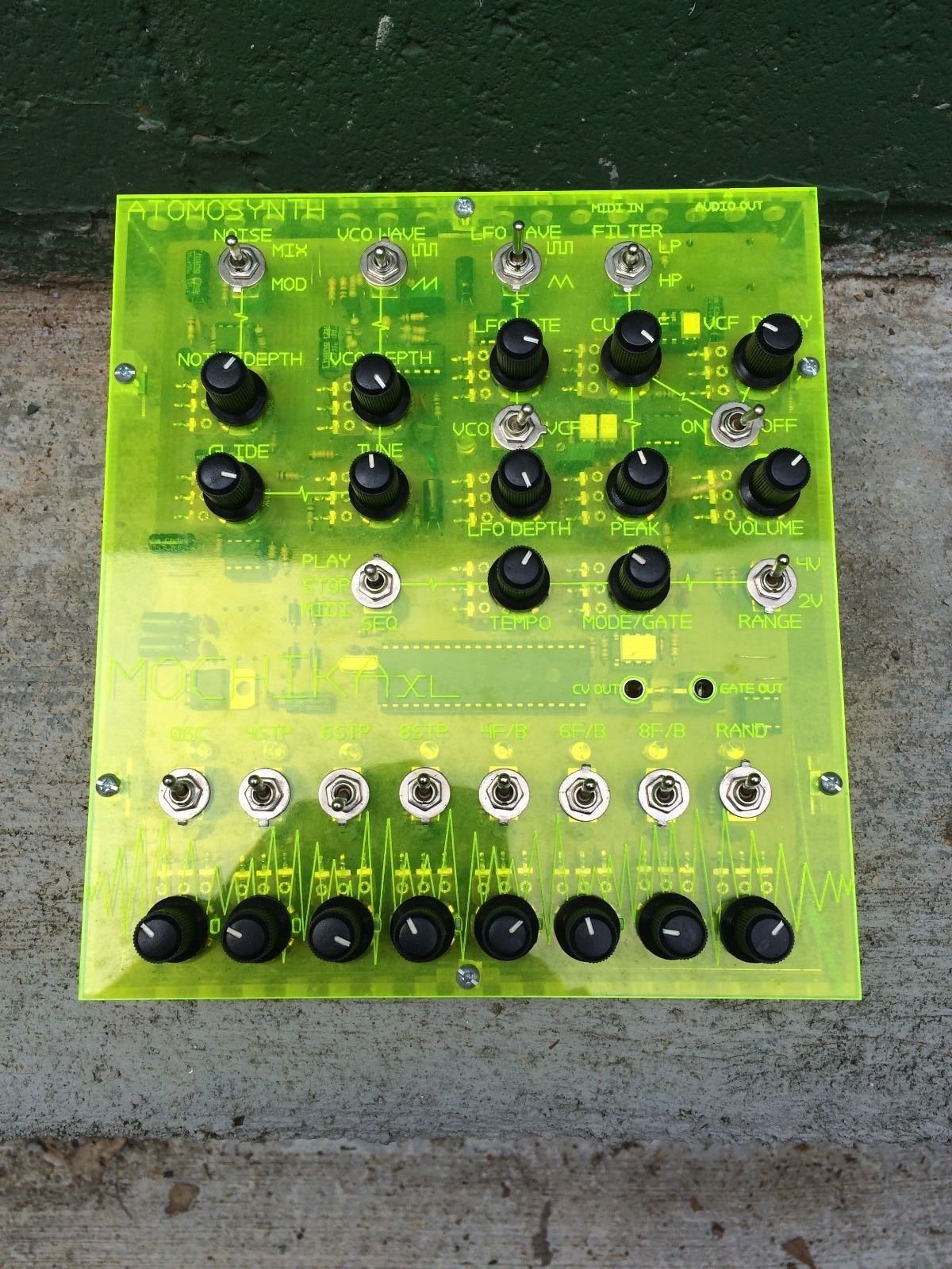 MATRIXSYNTH: Atomosynth Mochika XL Retro Synth Square Wave Old School ...