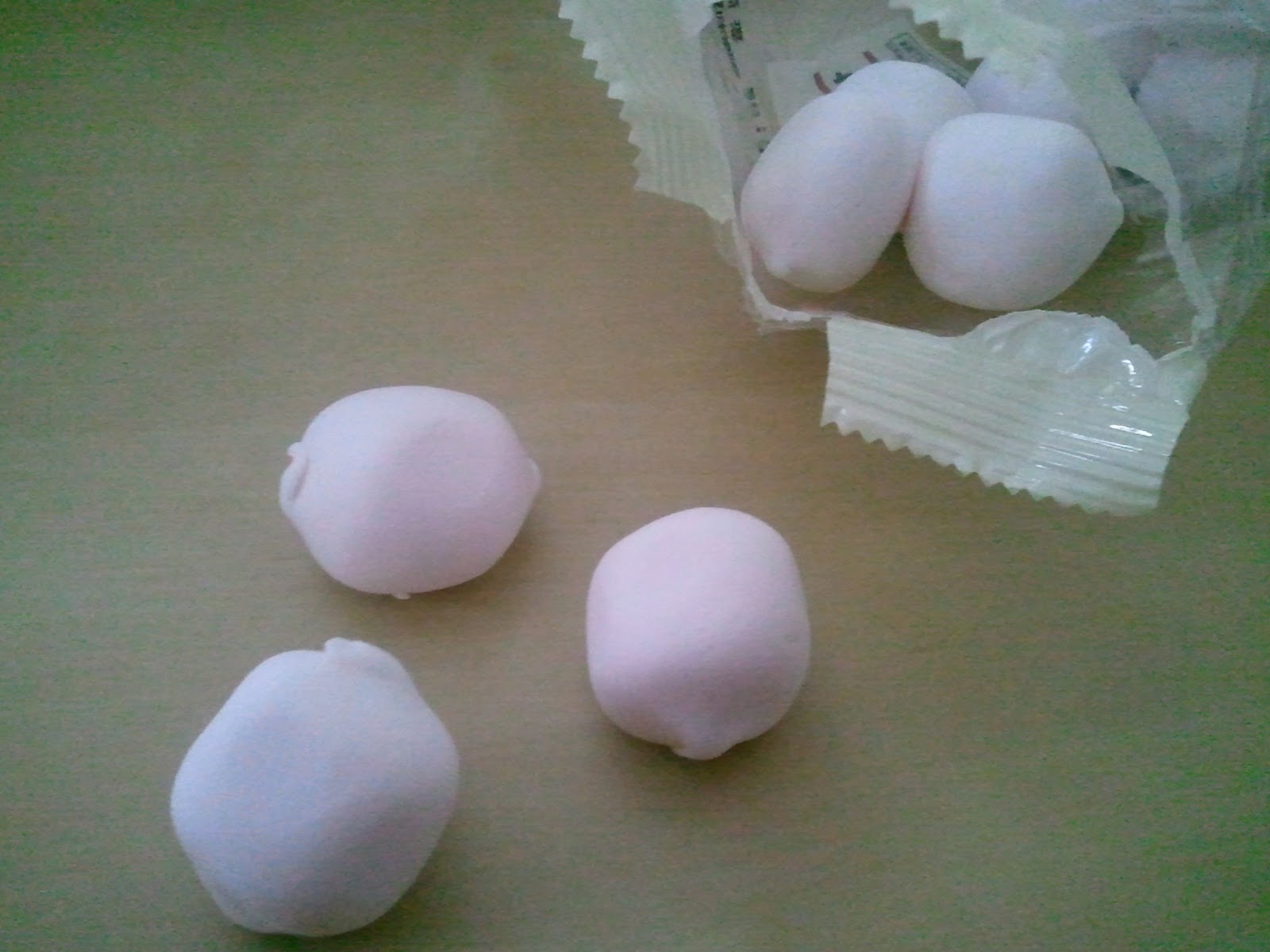 Life of K + P Bear: (Review) Muji Strawberry Jelly Marshmallows